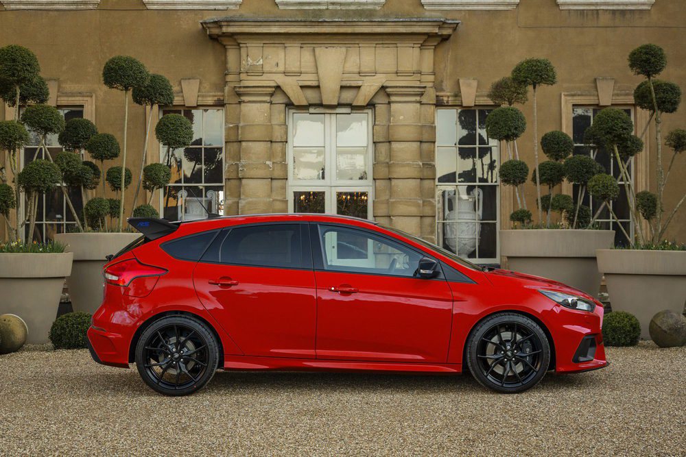 Ford Focus RS Race Red Edition. Celebra la navidad a todo tren