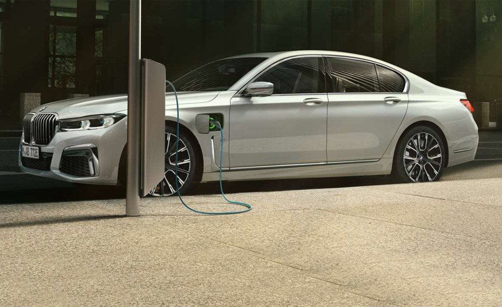 BMW 745e iPerformance. Con 394 CV y 2,1 l/100 km de gasto - Motor 16