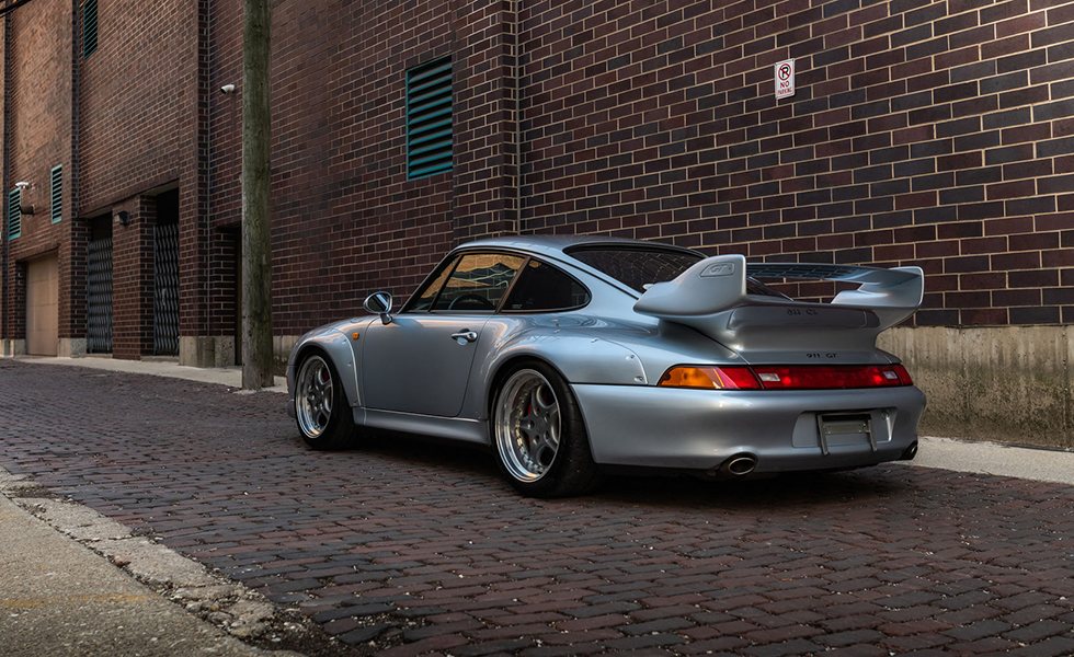 Porsche 911 GT2. Los 90 en su máximo esplendor - Motor 16
