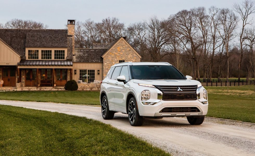 Mitsubishi Outlander 2022. Cargado de novedades - Motor 16