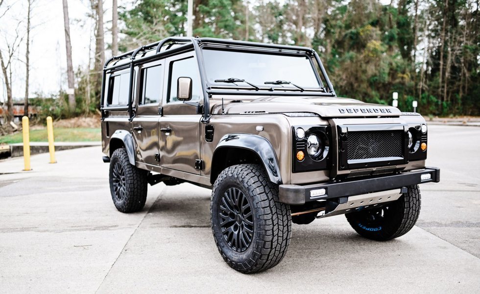 Osprey firma este Land Rover Defender con motor Corvette - Motor 16