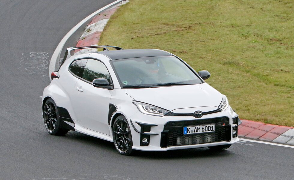 Toyota Yaris GRMN 2022. El Yaris más salvaje se pone a prueba en Nürburgring - Motor 16