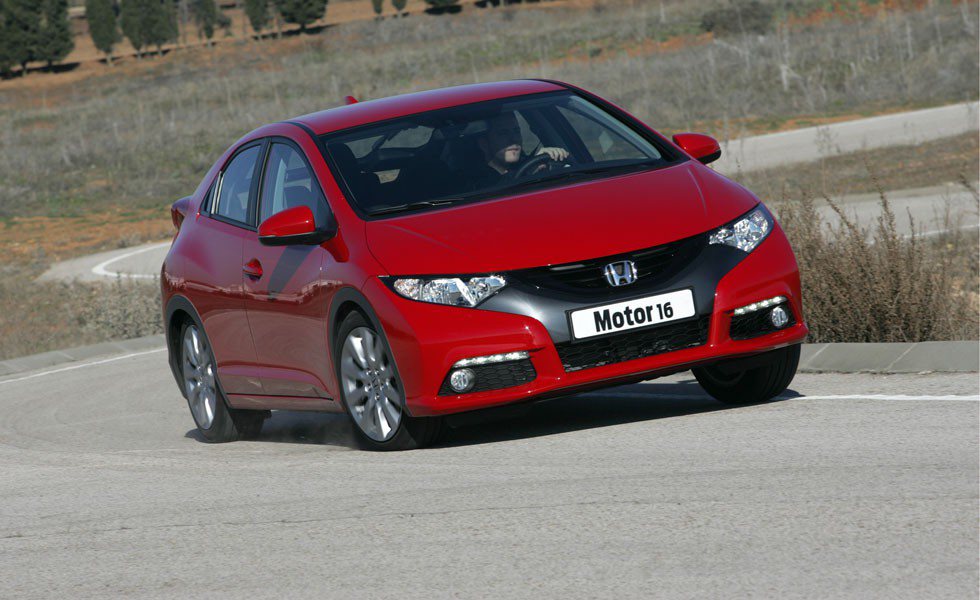 Honda Civic 5P, mucha tecnología - Motor 16