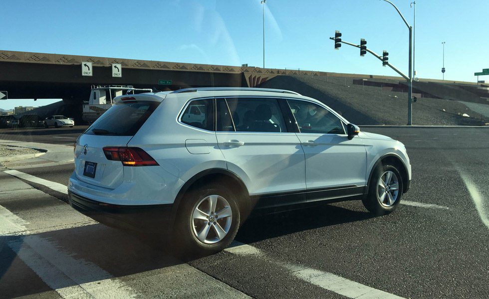 Volkswagen Tiguan LWB. Con un interior de siete plazas - Motor 16