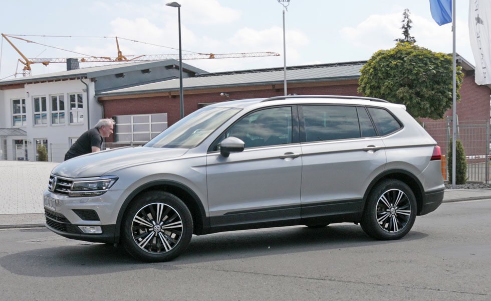 Volkswagen Tiguan LWB. Sin camuflaje - Motor 16