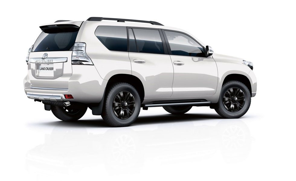 Toyota Land Cruiser Invincible X. Totalmente equipado - Motor 16