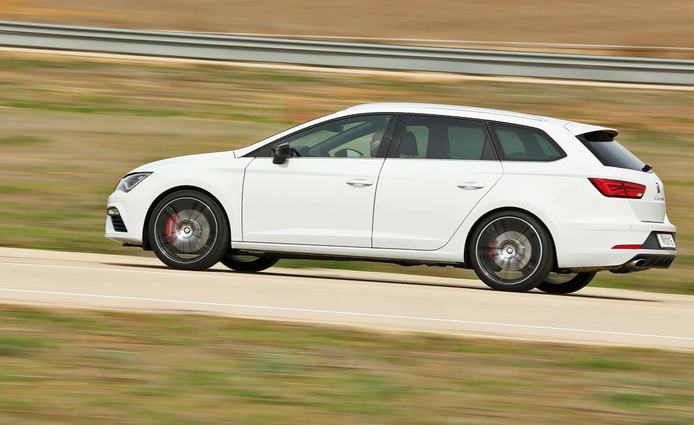 Probamos el Seat León ST Cupra 300 DSG ¿Ya llegamos? - Motor 16