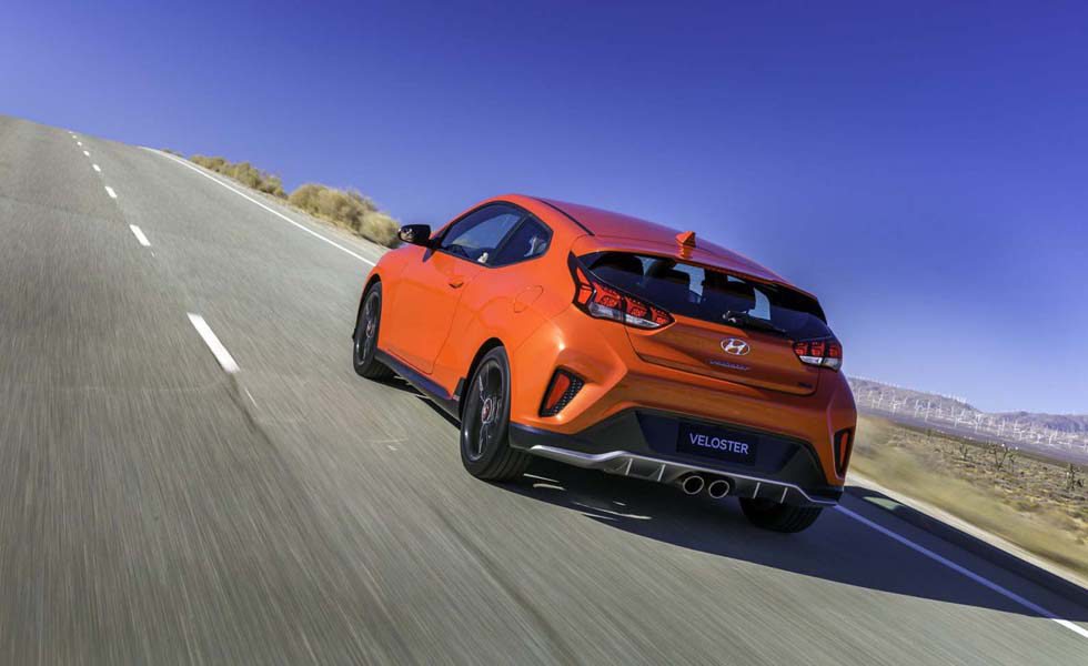 Hyundai Veloster. Deportivo asimétrico - Motor 16