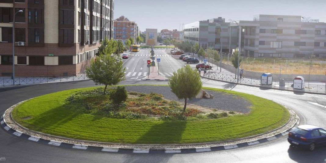 Consejos para circular de forma correcta por las rotondas - Motor 16