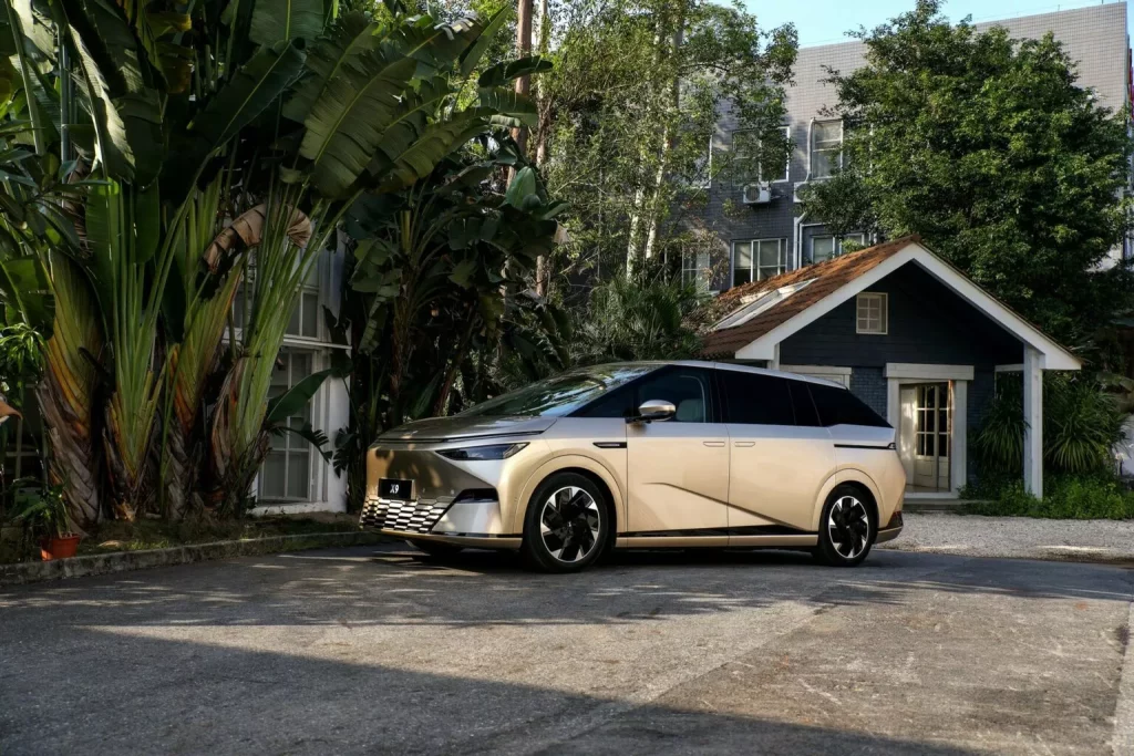 Xpeng X9: La marca china ya tiene su monovolumen eléctrico