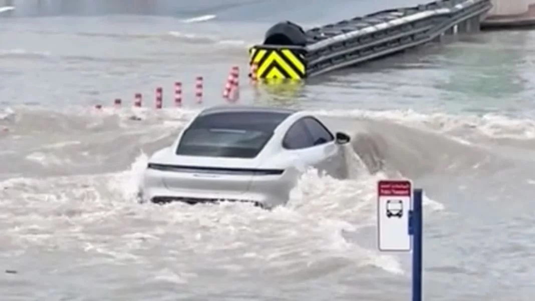 El Porsche submarino es una realidad. Es eléctrico y se ha convertido ...