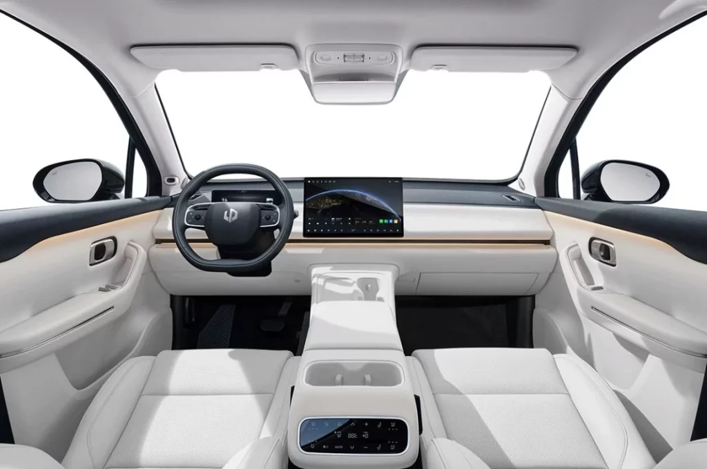 Leapmotor C16: Llega el SUV más grande de la marca china asociada a Stellantis