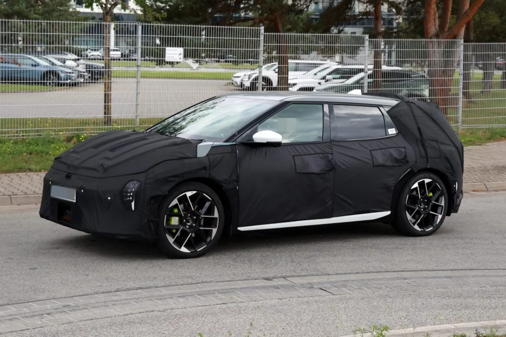 Kia EV4 GT: Fotos espía